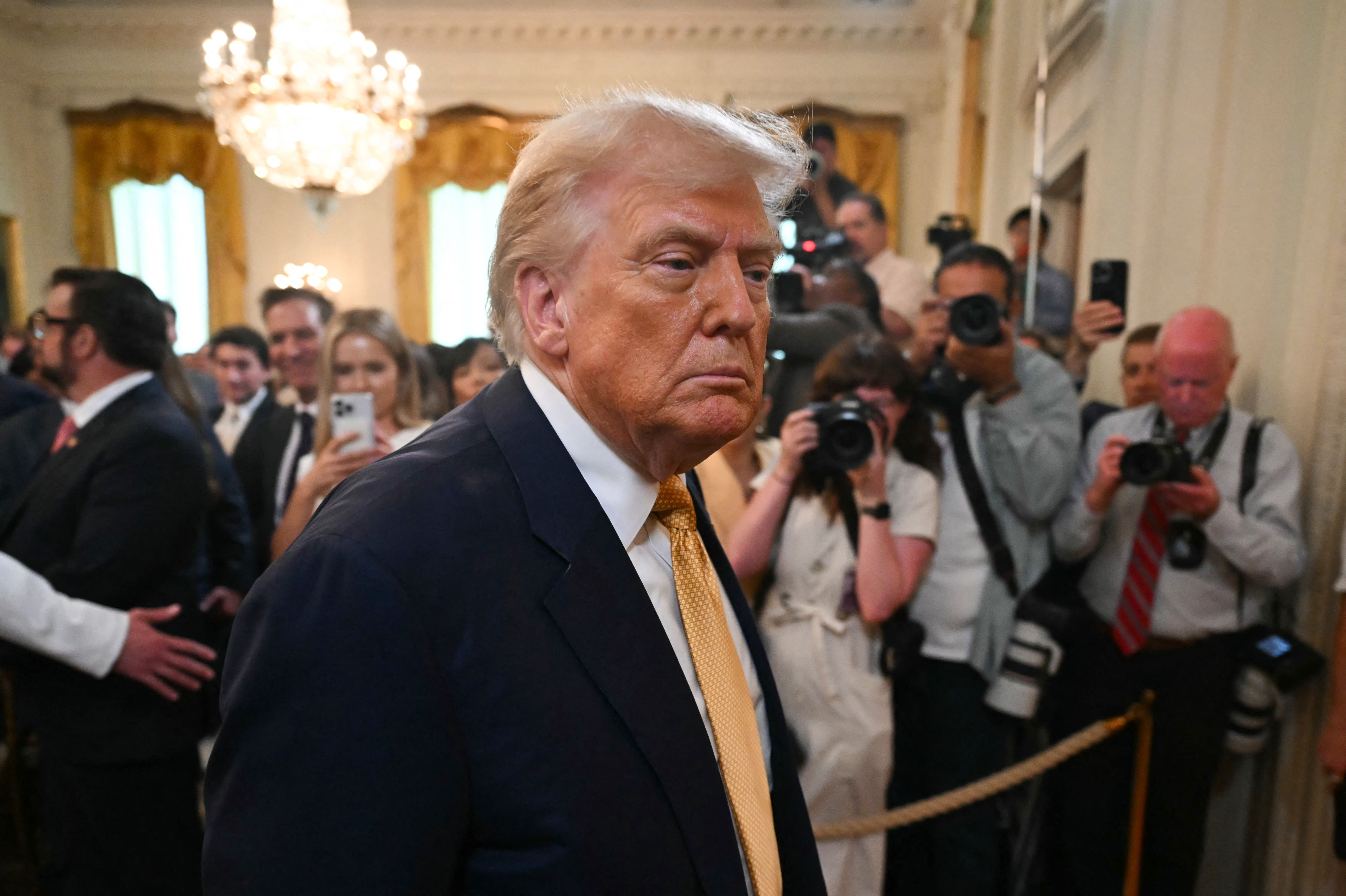 Trump threatens to sue WSJ over story on alleged 2003 letter to Epstein