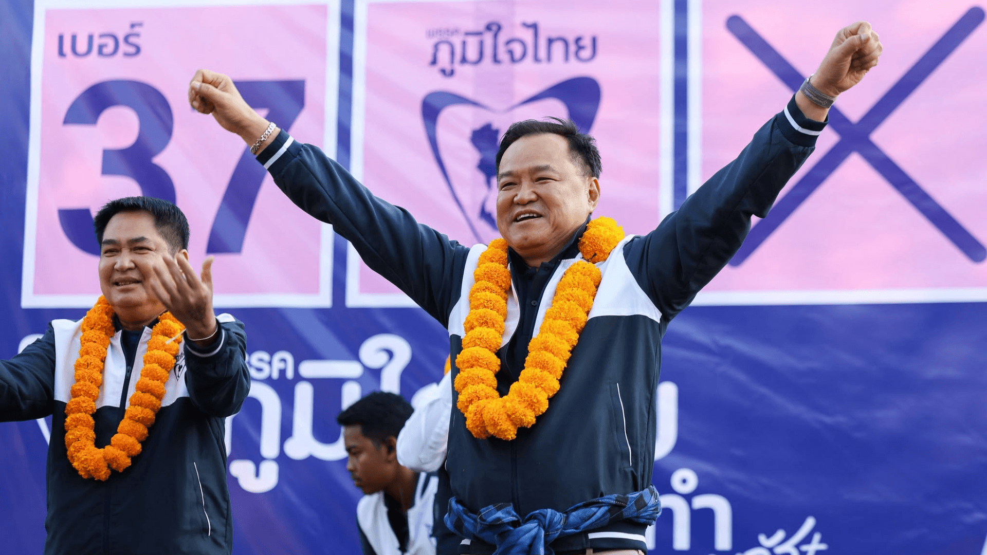 ‘Blue regime’, Orange party, red-hot anger: Thailand’s monarchy debate ...