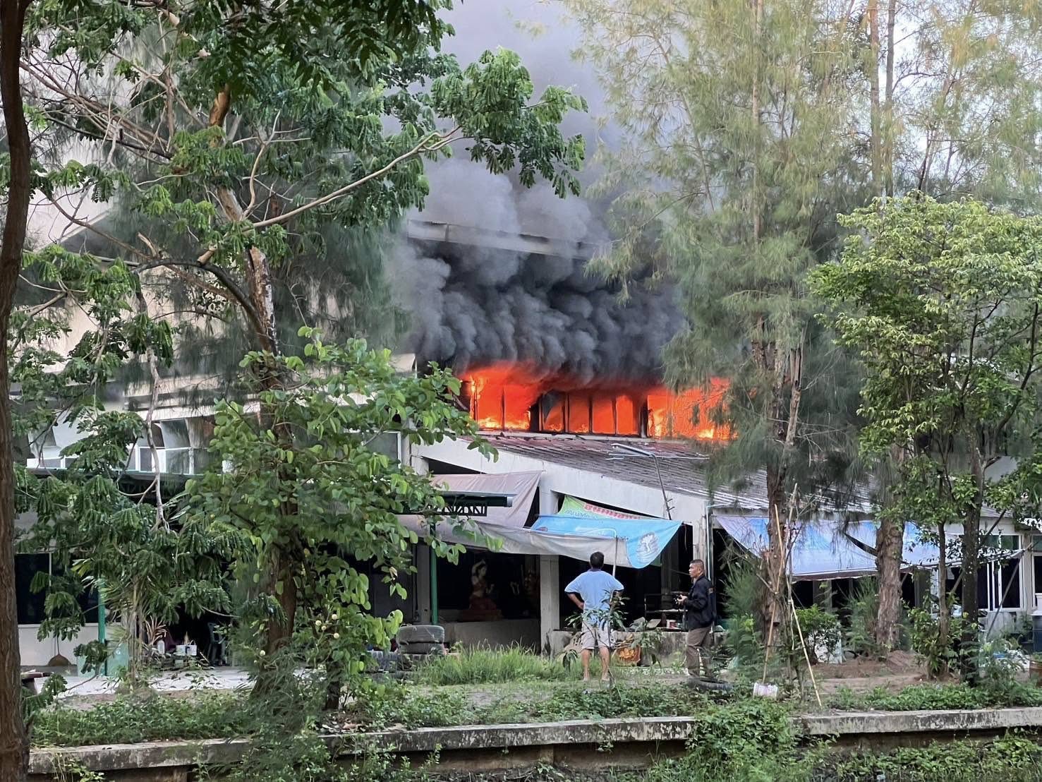 Fire destroys waxworks at Nakhon Pathom wax museum