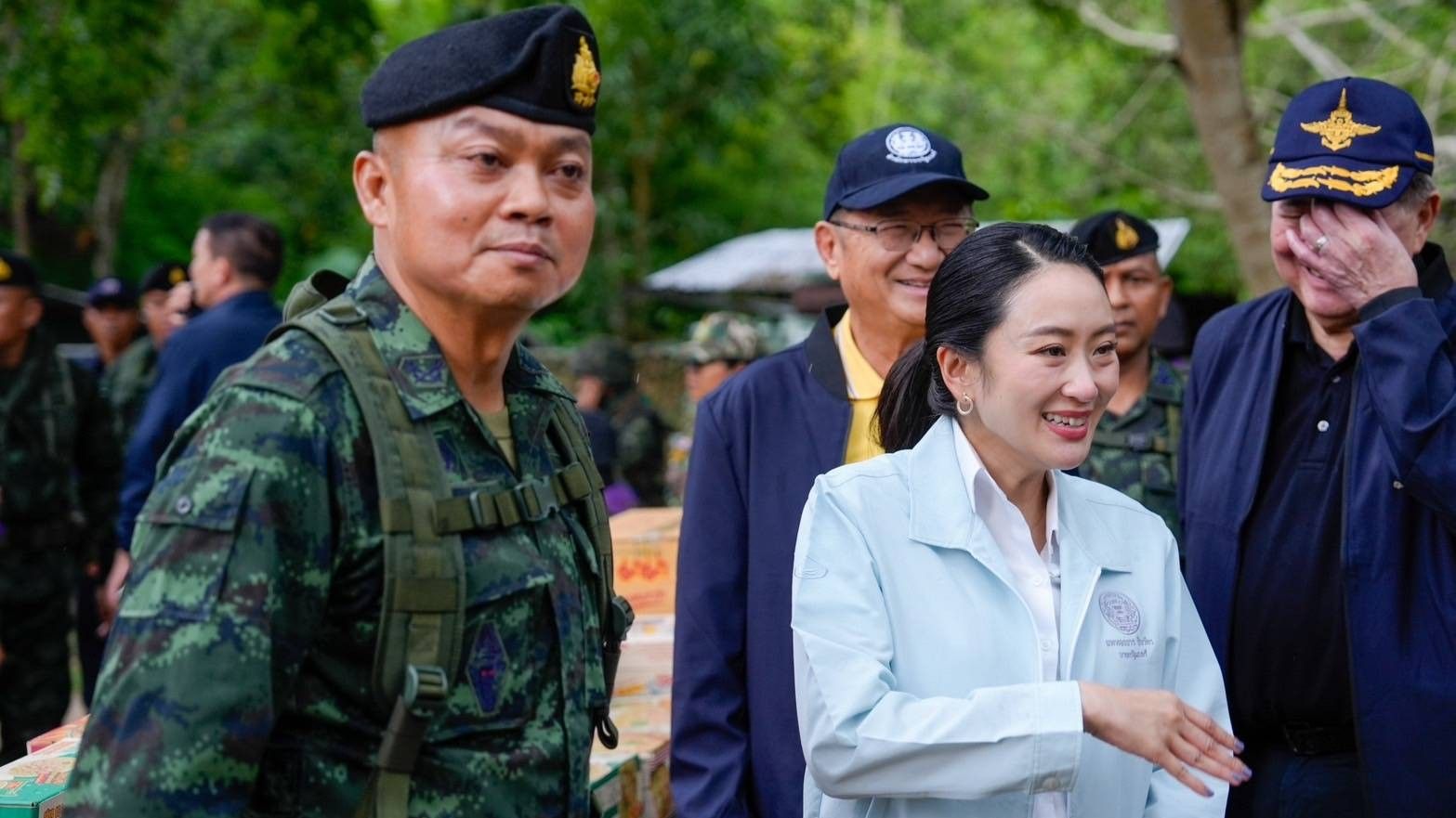 PM visits border, mends rift with Second Army Region commander