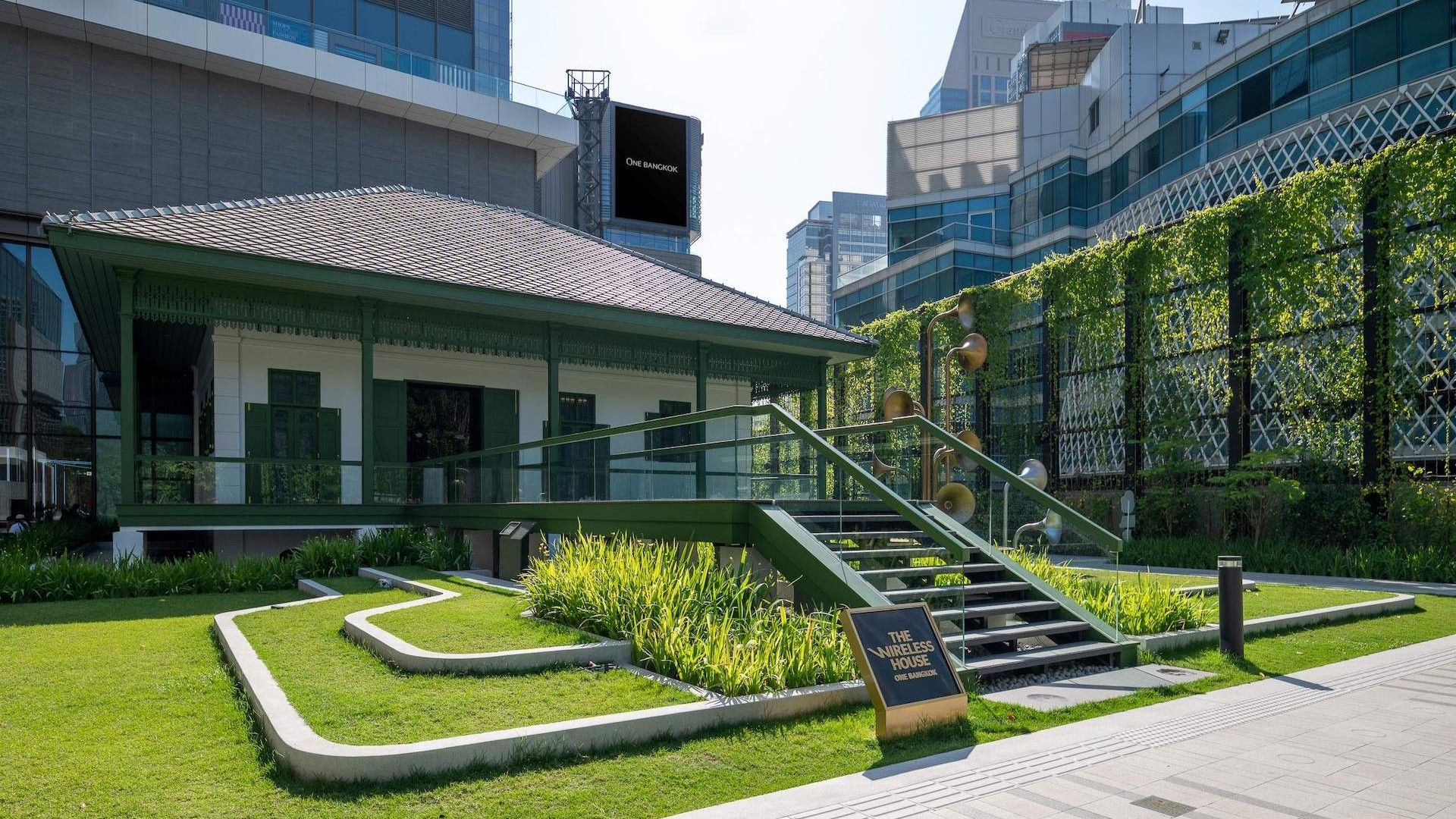 Bangkok's Wireless Road: A Journey Through Time