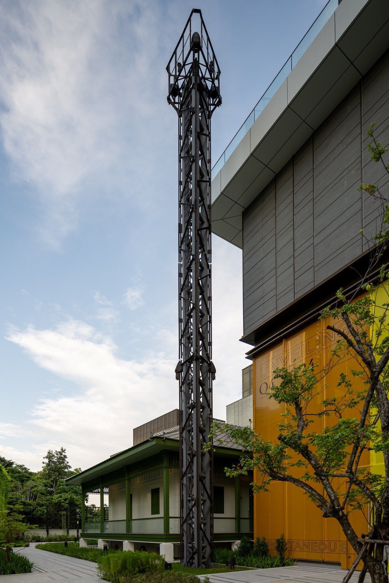 Bangkok's Wireless Road: A Journey Through Time