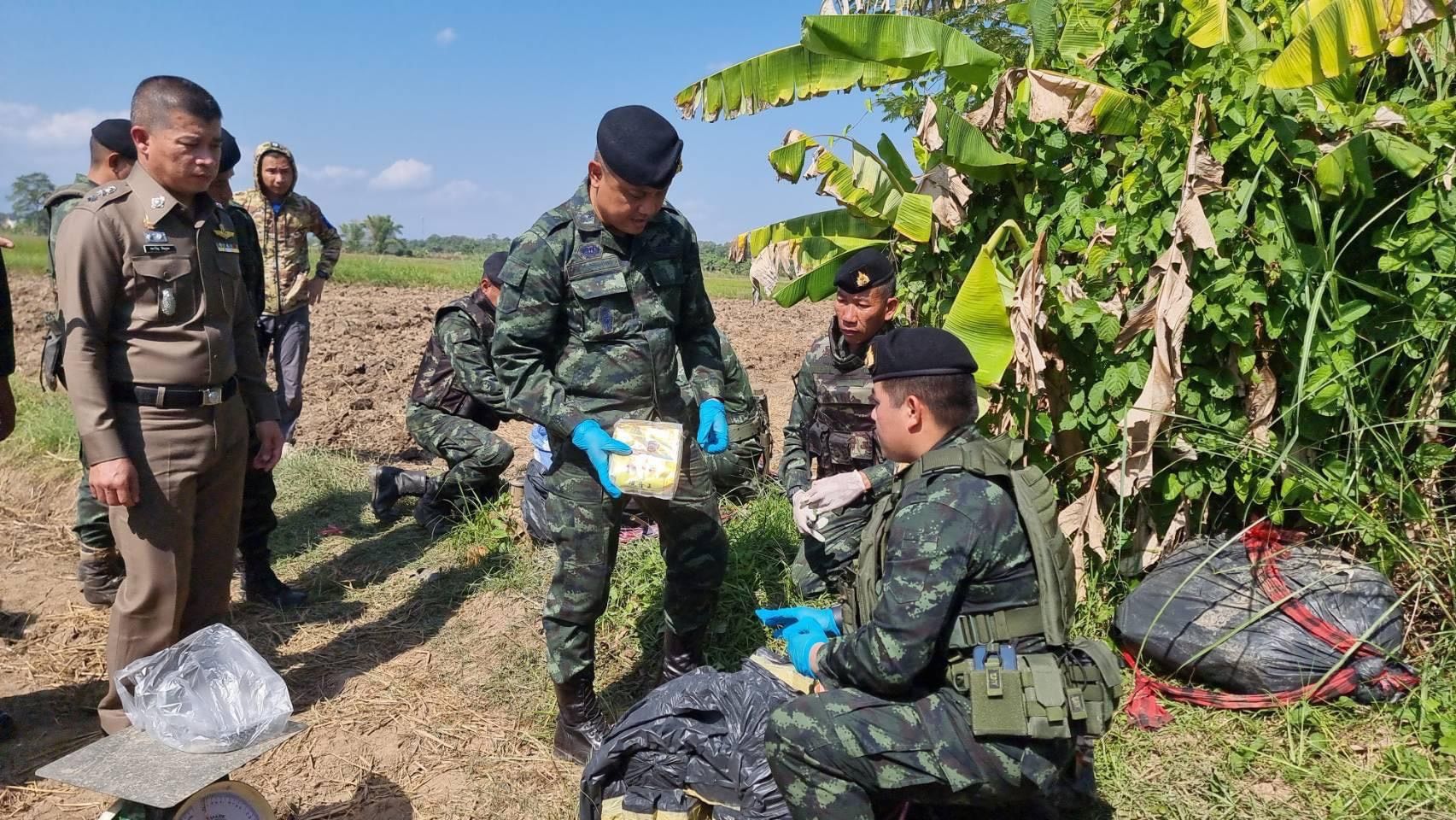troops-seize-450kg-of-crystal-meth-in-chiang-rai