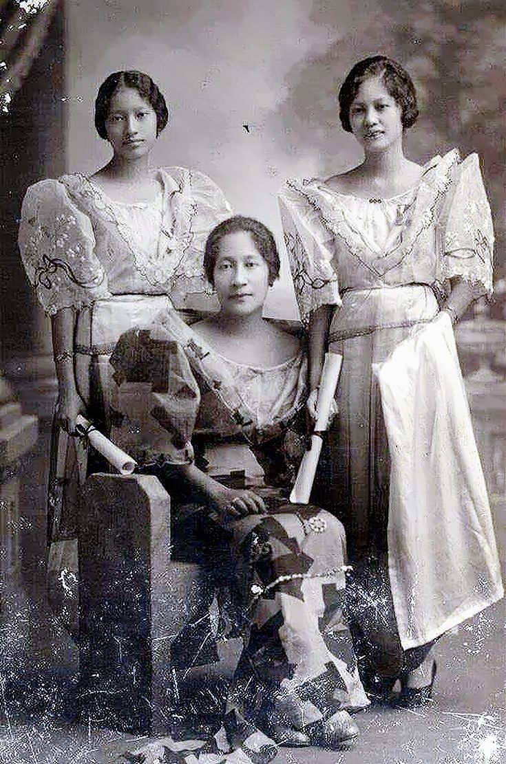 The Way We Wear – the traditional dress of Southeast Asia