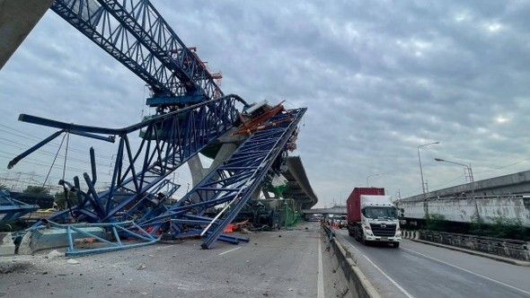 Four killed, 10 injured in steel frames collapse in Samut Sakhon