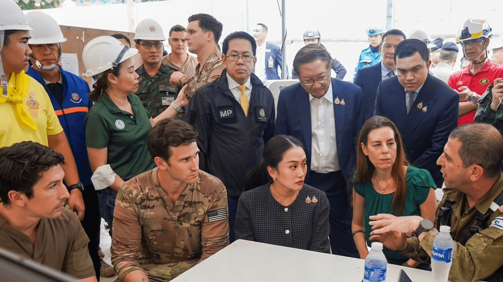 PM and Bangkok governor urge calm after false quake alarms