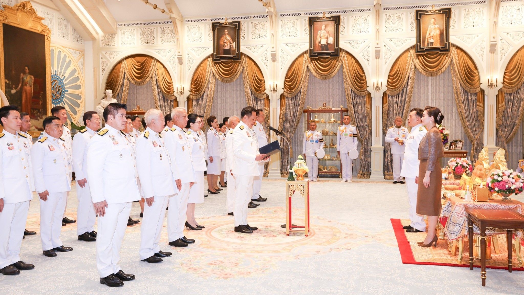 PM Anutin and his cabinet sworn in before Their Majesties
