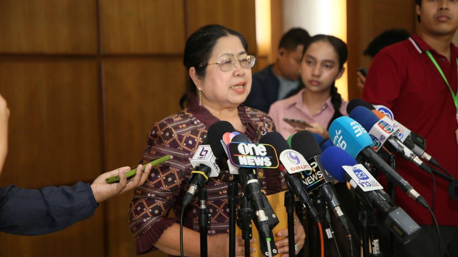 Bhumjaithai party to sue a reserve senator for defamation