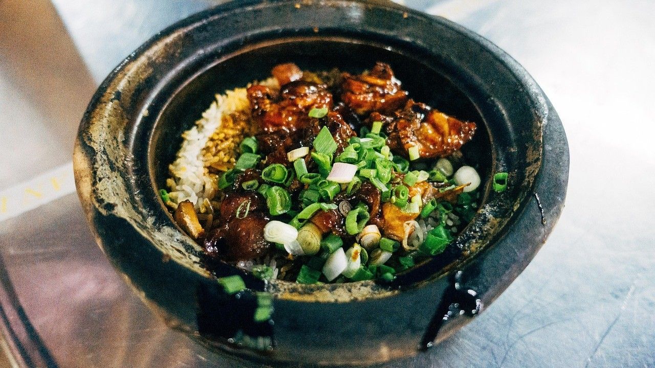 Learning from the Masters: Early cooking traditions in Southeast Asia