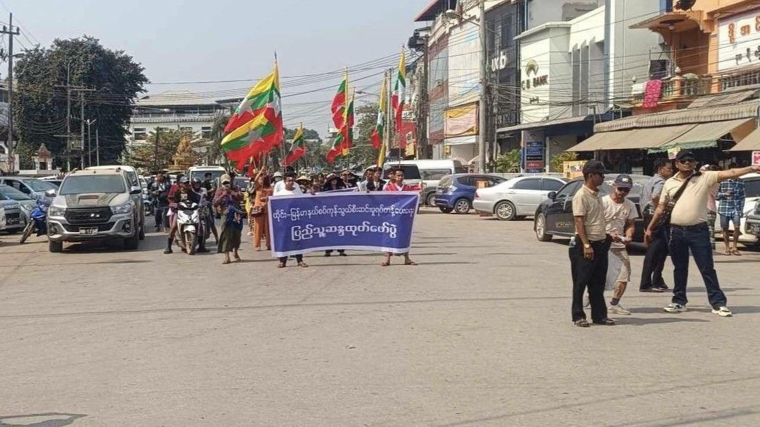 Myawaddy protesters call for ban on Thai goods