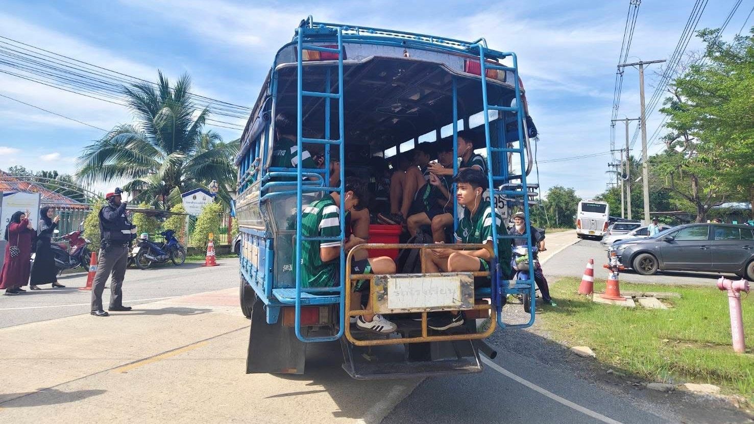 ‘Dream carrier’ school team wins Thai hearts