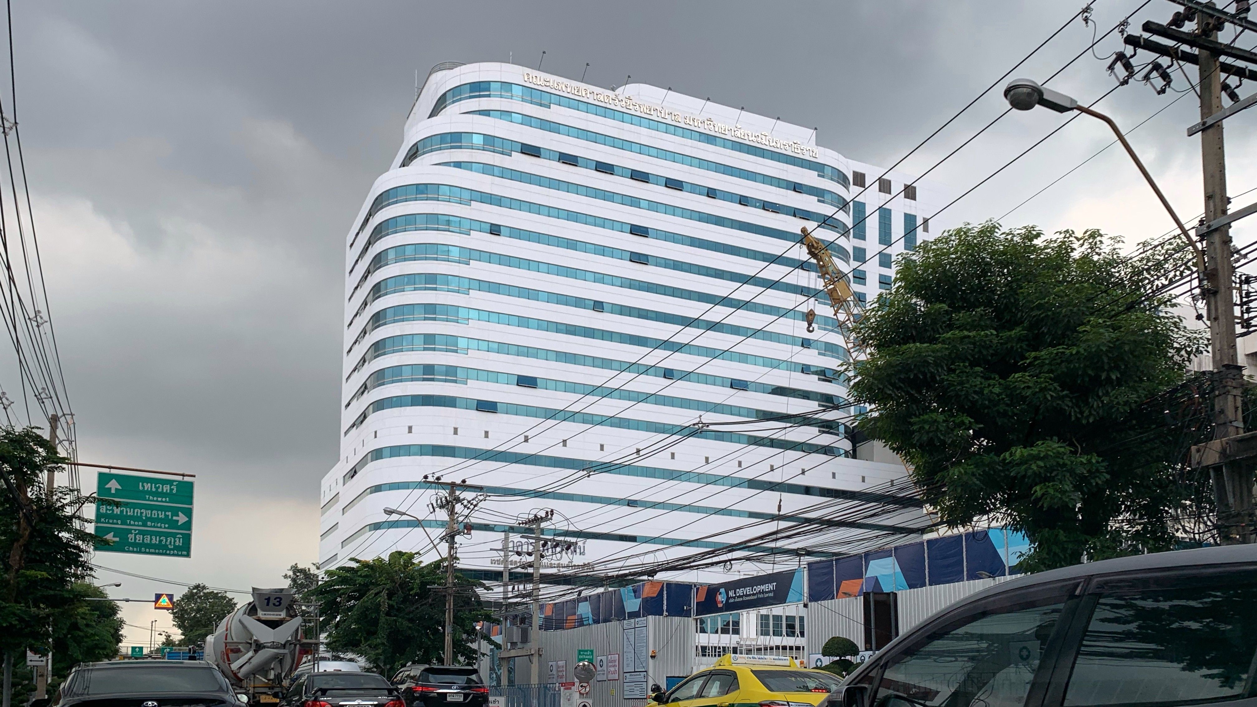 Vajira Hospital resumes out-patient services today