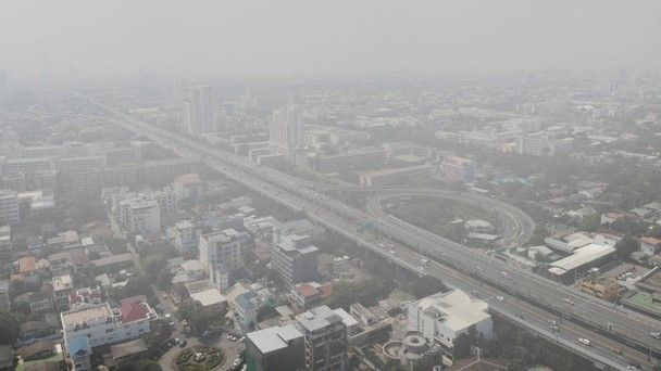 Excessive PM2.5 pollution in 35 areas of Bangkok today