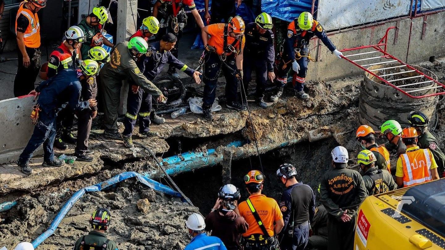 Rescue efforts continue for construction worker trapped in Bangkok sinkhole