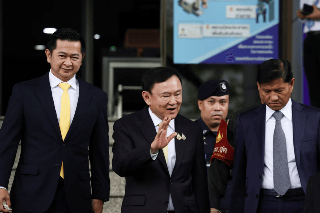 Thaksin acquitted of lèse-majesté charge
